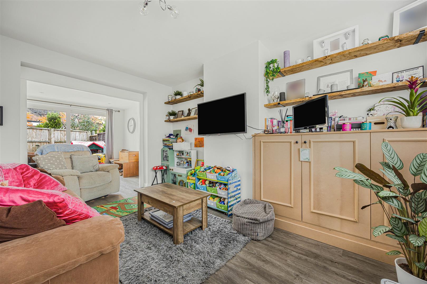 Greenfields Road, Reading, RG2 8SF - Haslams Reading